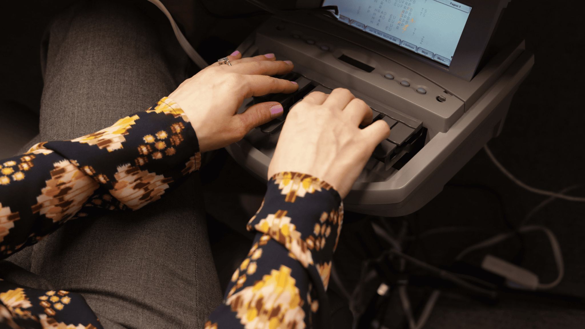 Court Reporting Basics: What Does a Court Reporter DO?